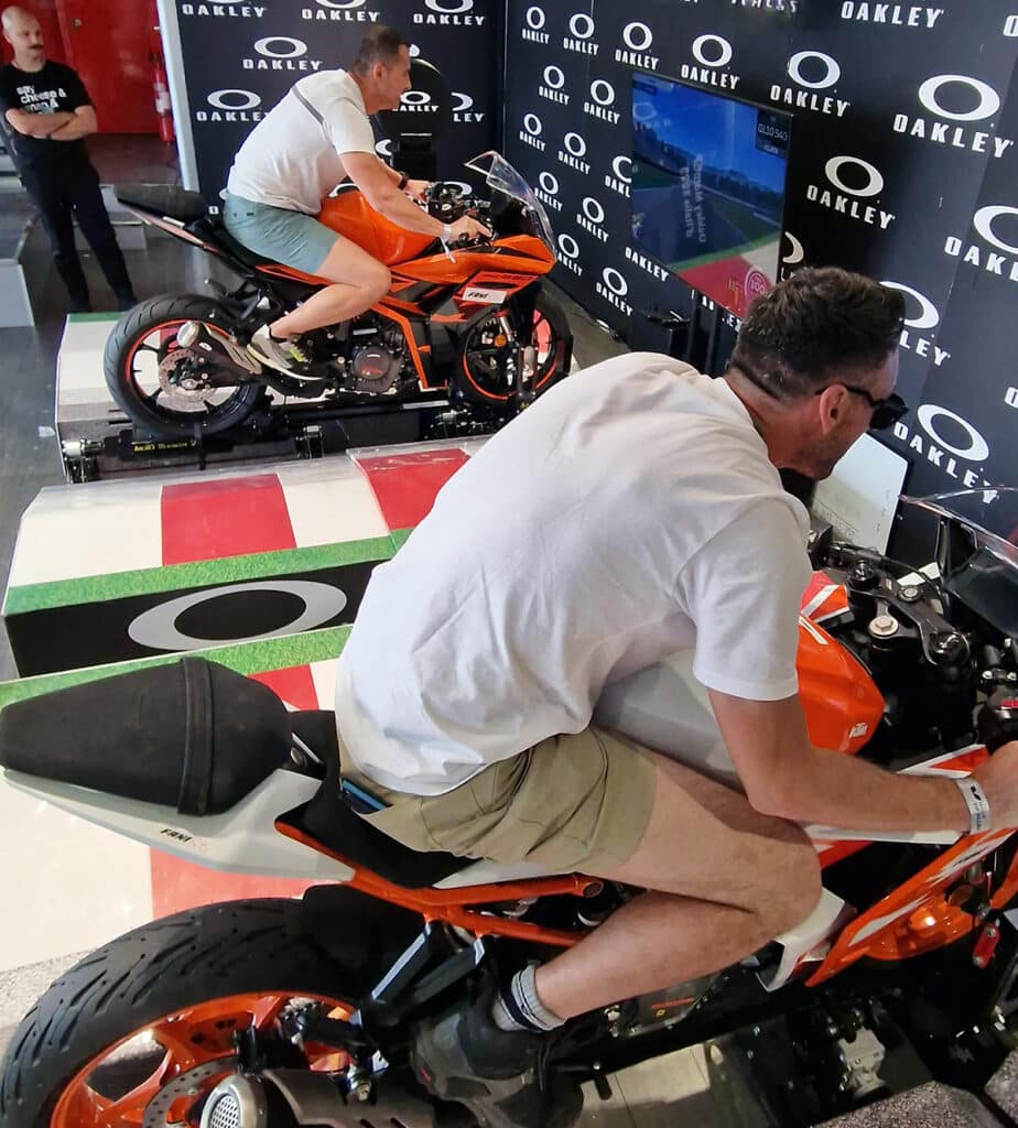 Applications motorcycle simulator - Moto Trainer