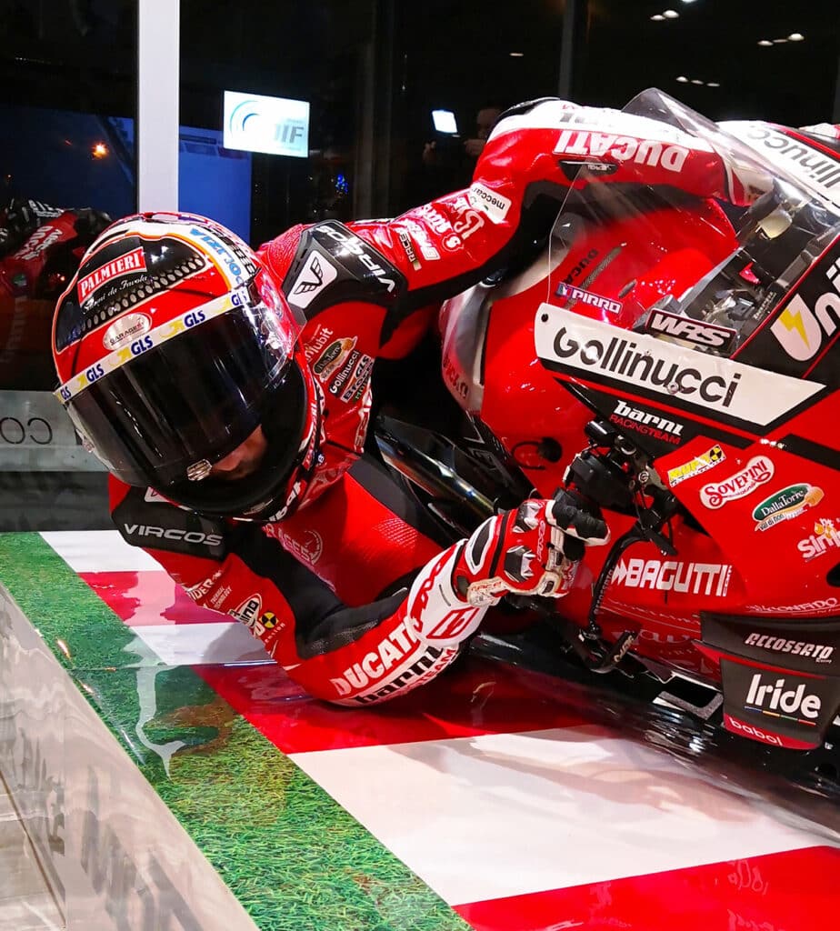 Applications motorcycle simulator - Moto Trainer