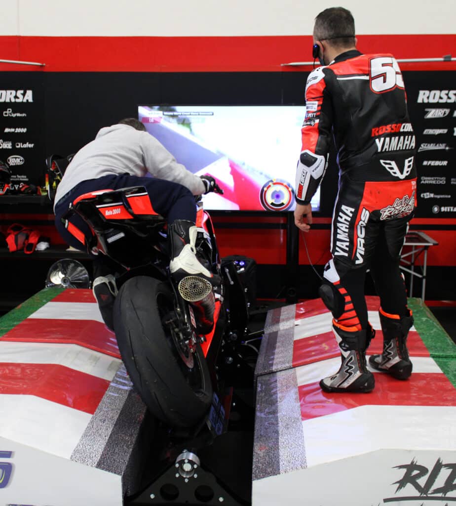 Applications motorcycle simulator - Moto Trainer